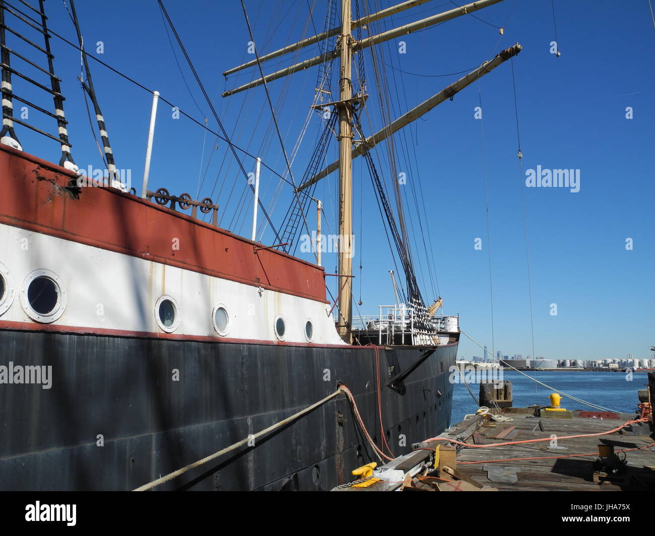 Four masted barque hi-res stock photography and images - Alamy