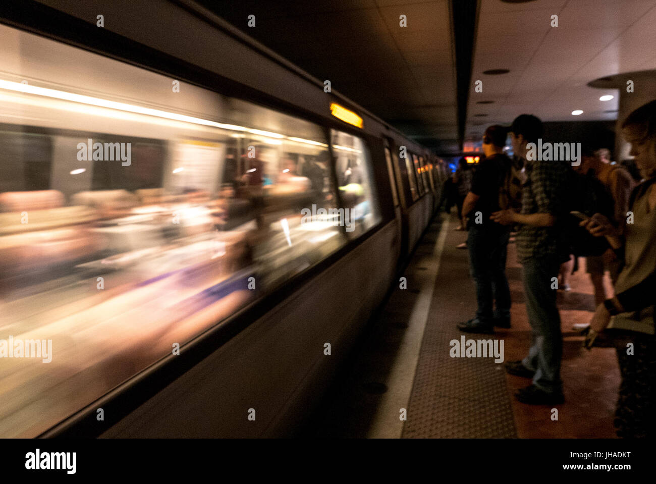 Images of commuters and trains taken on the Orange line from Northern ...