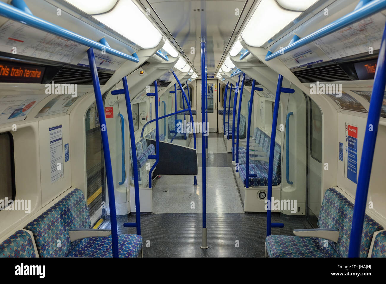 Empty london tube train hi-res stock photography and images - Alamy