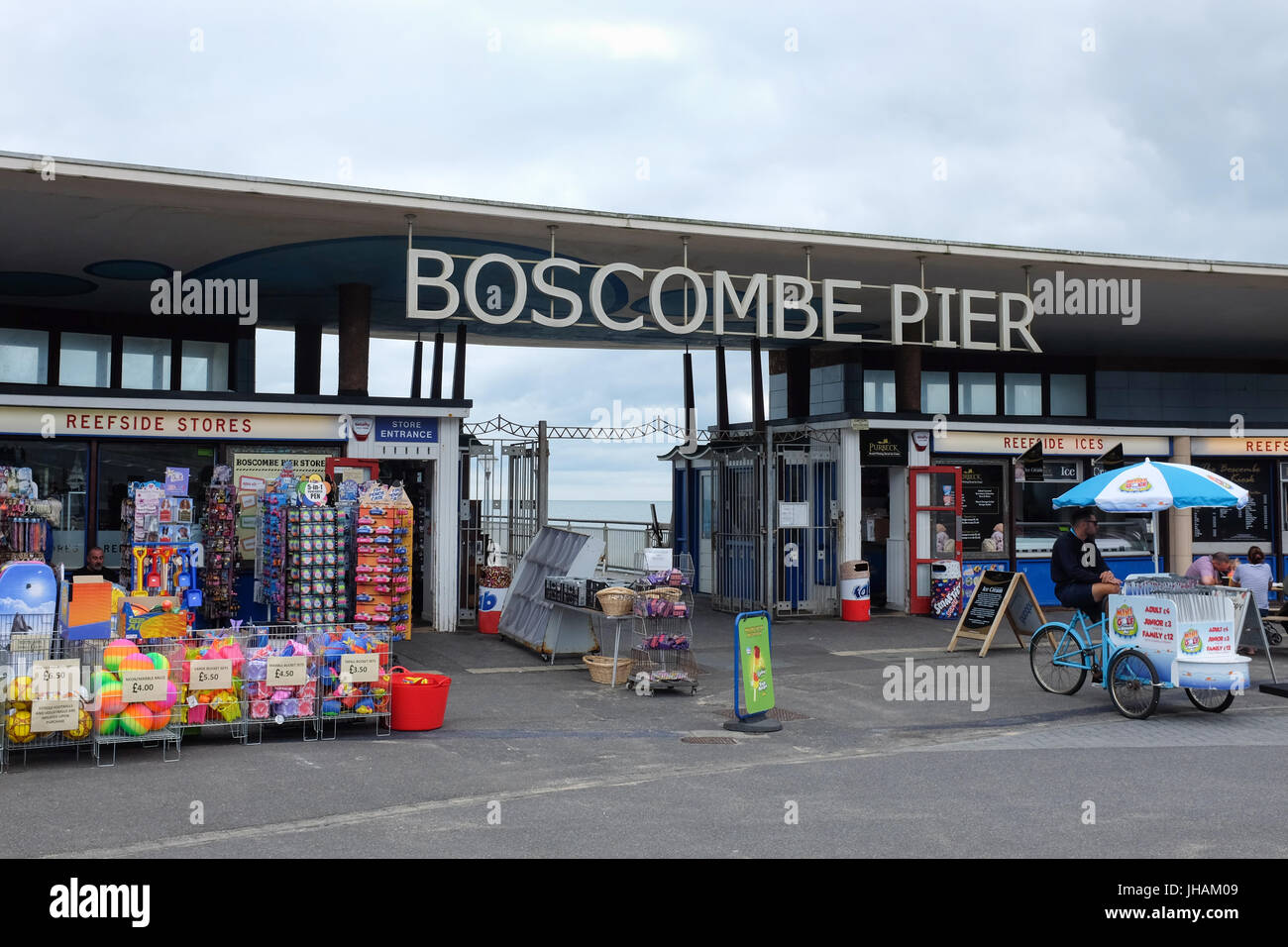 Entrance to Boscombe pier near Bournemouth, Dorset, England Stock Photo ...