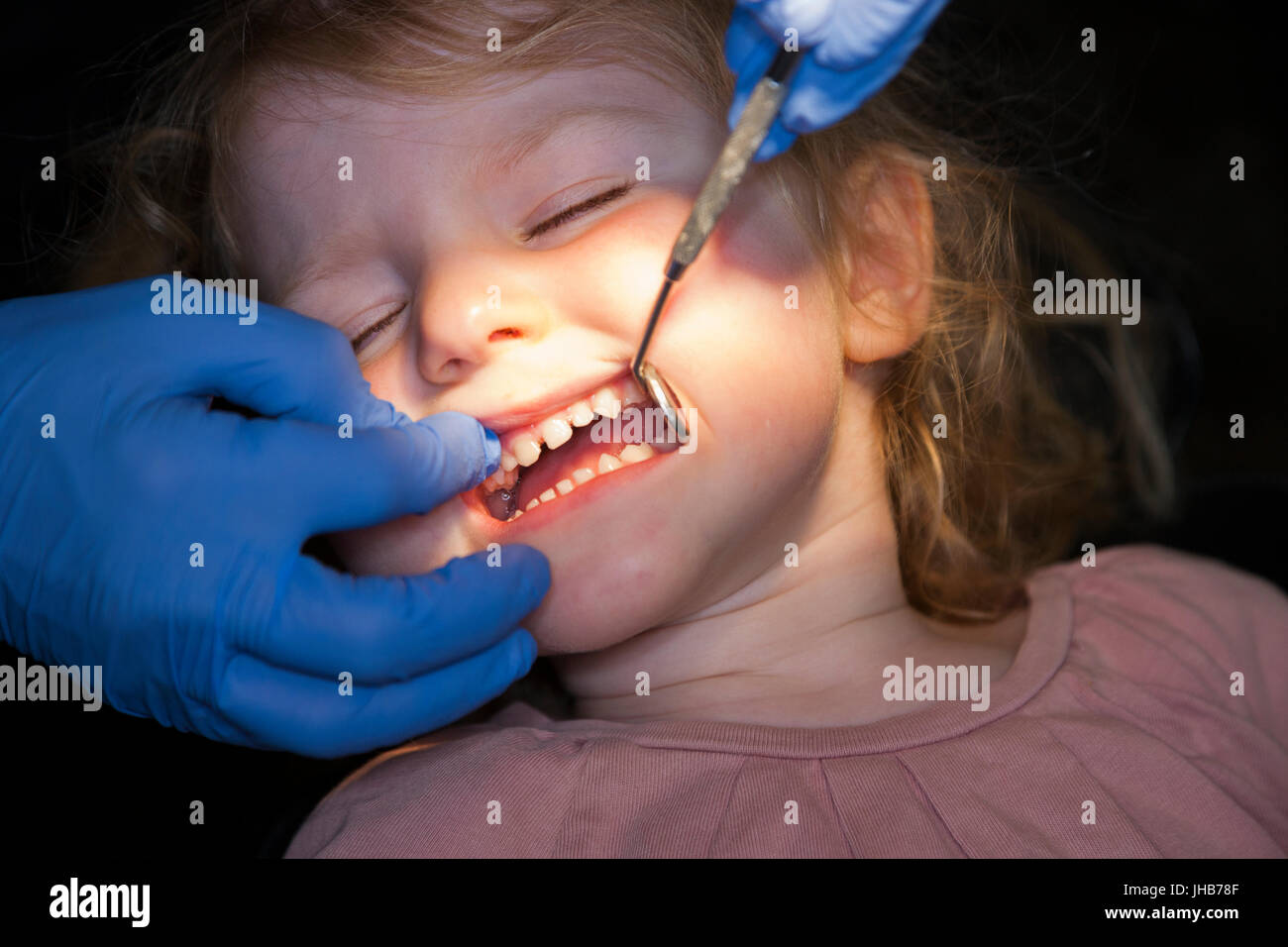Childrens Dental Practice High Resolution Stock Photography and Images ...