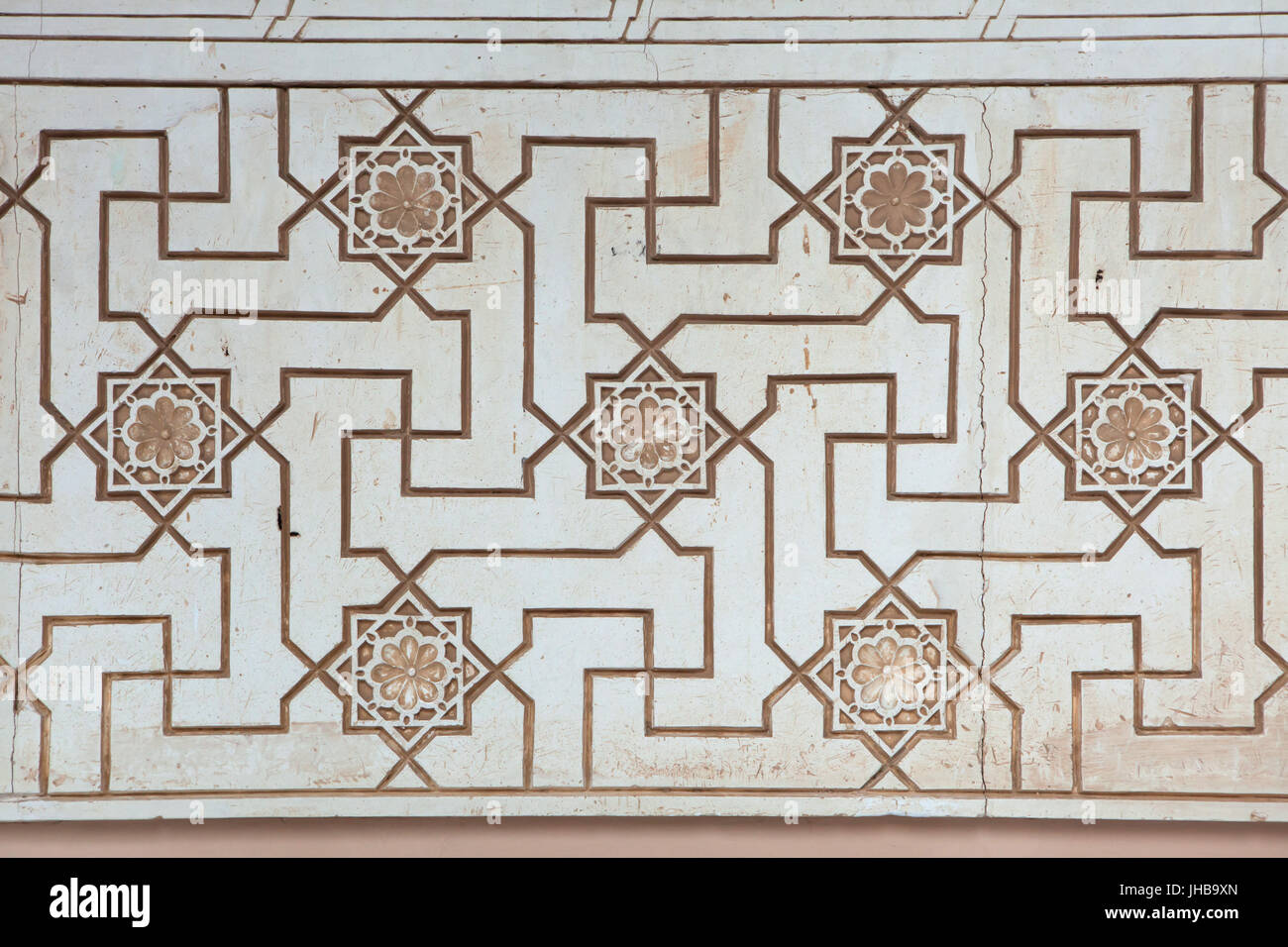Arabesque wall decoration in the Patio of the Lions (Patio de los ...