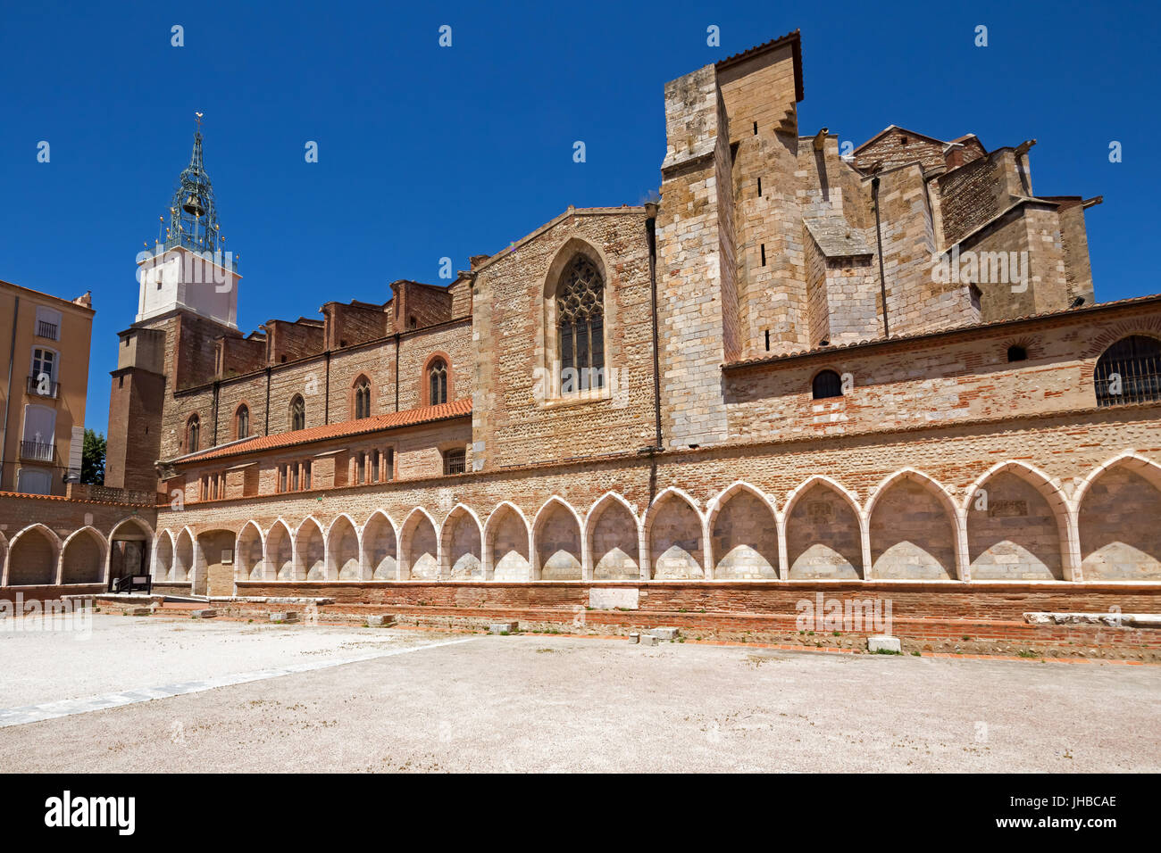 Saint-Jean-Le-Baptiste Cathedral and Campo Santo in Perpignan, France ...