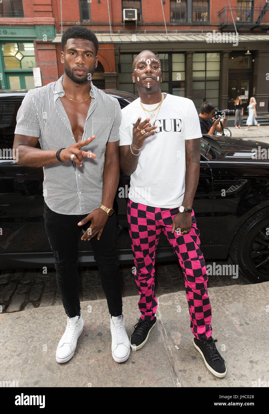 Paris installation 2017 hi-res stock photography and images - Alamy