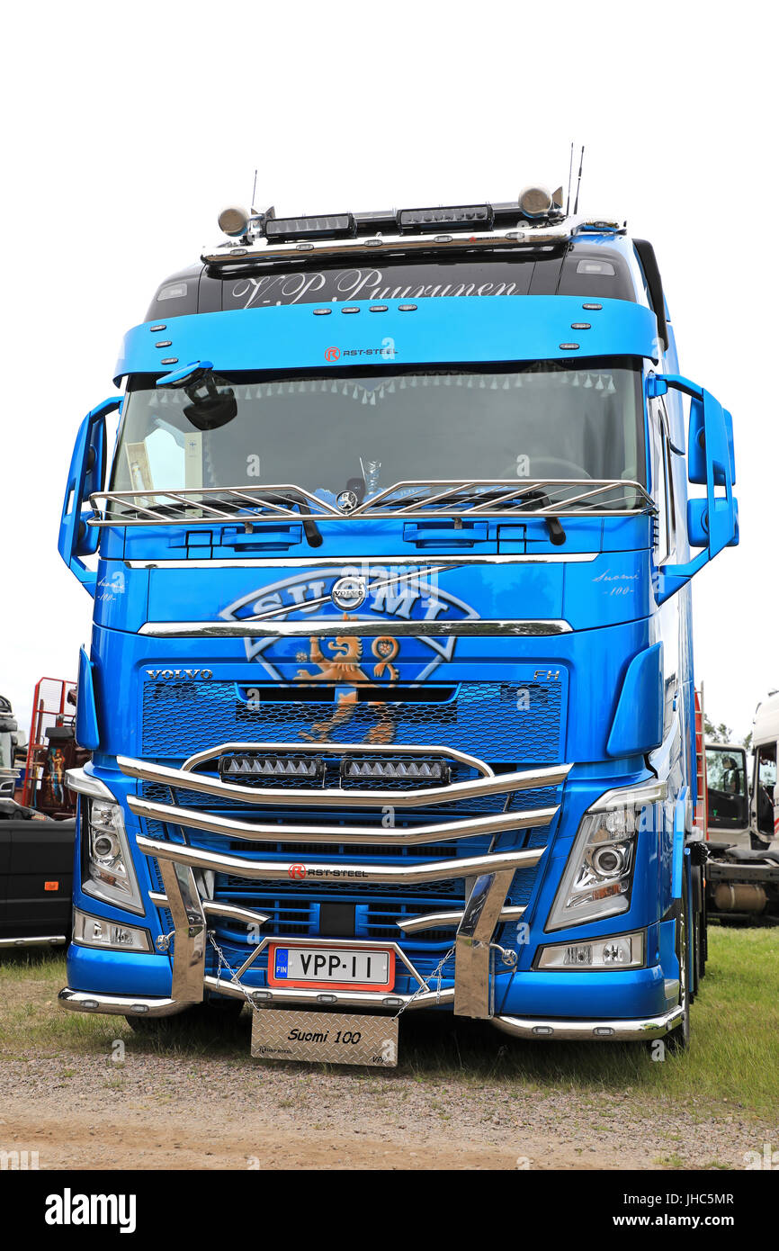 Volvo Fh500 High Resolution Stock Photography and Images - Alamy