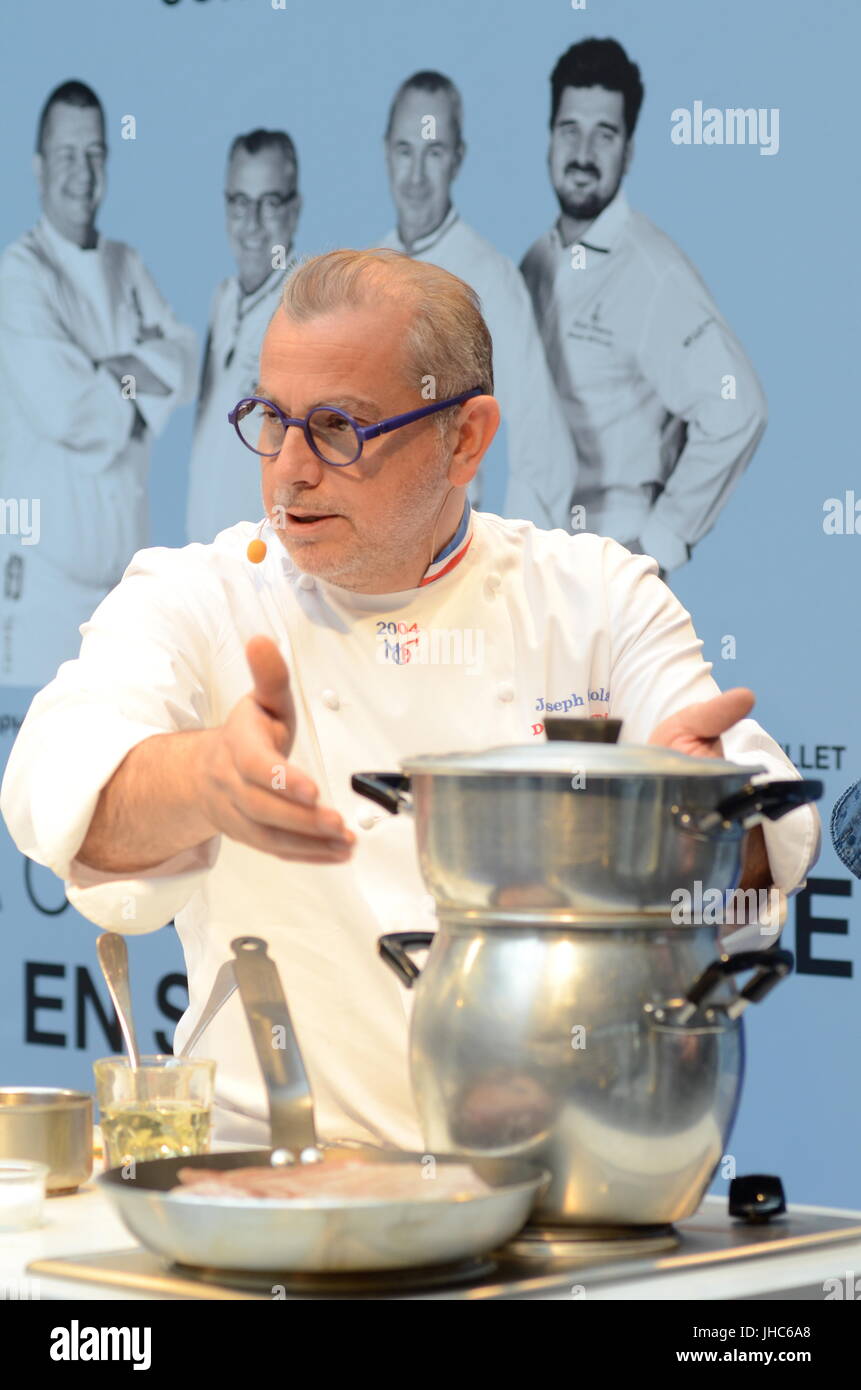 French Chef Joseph Viola delivers public cooking lesson, Lyon (France ...