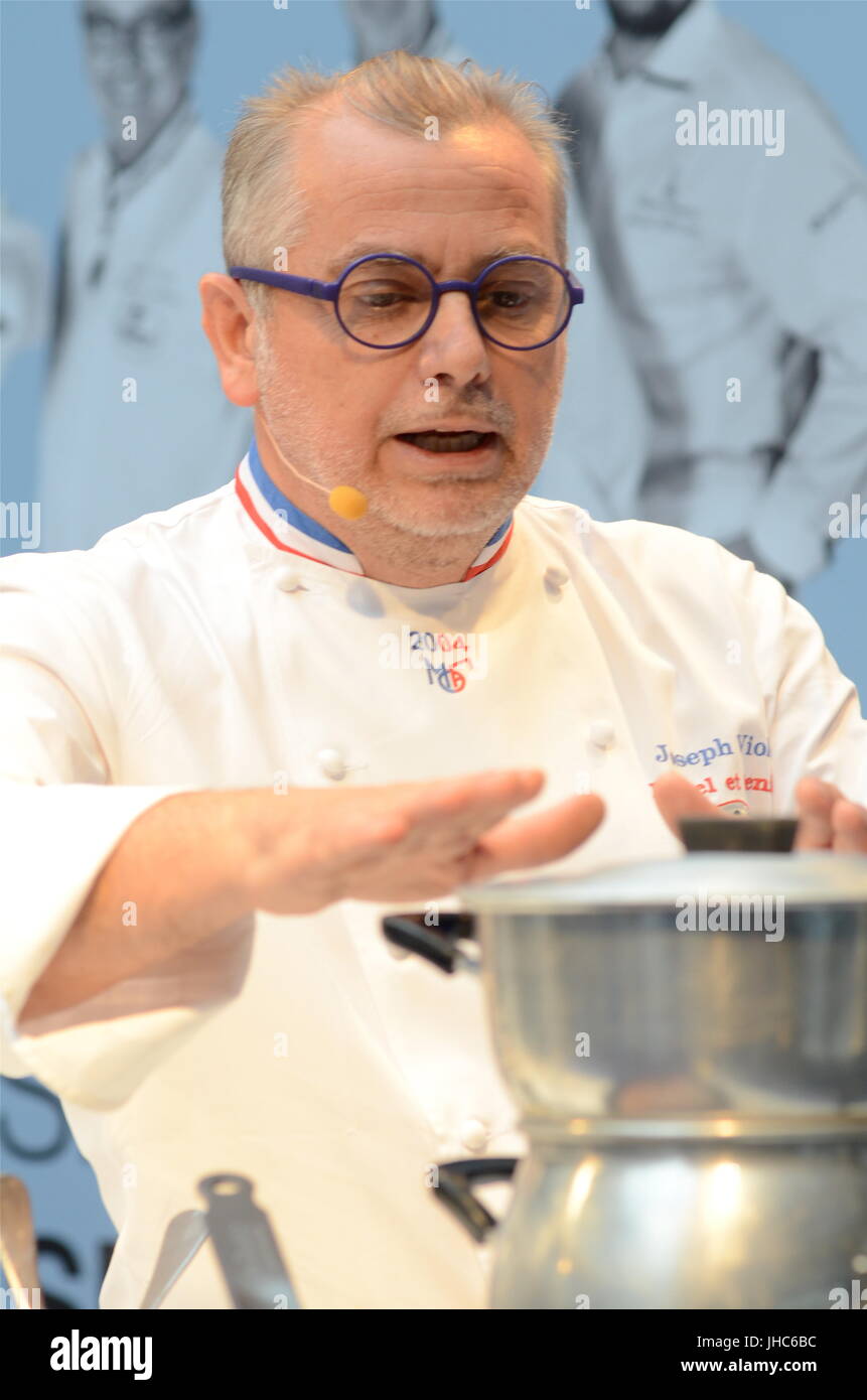 French Chef Joseph Viola delivers public cooking lesson, Lyon (France ...