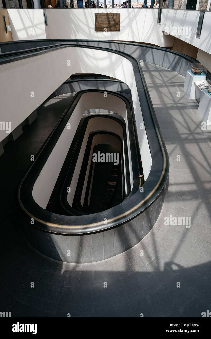 Helical ramp hi-res stock photography and images - Alamy