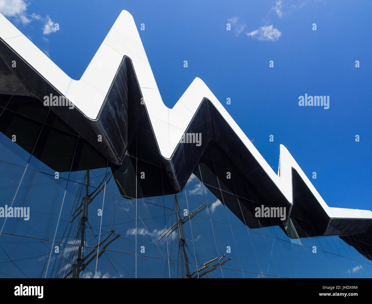 Riverside museum roof Stock Photo - Alamy