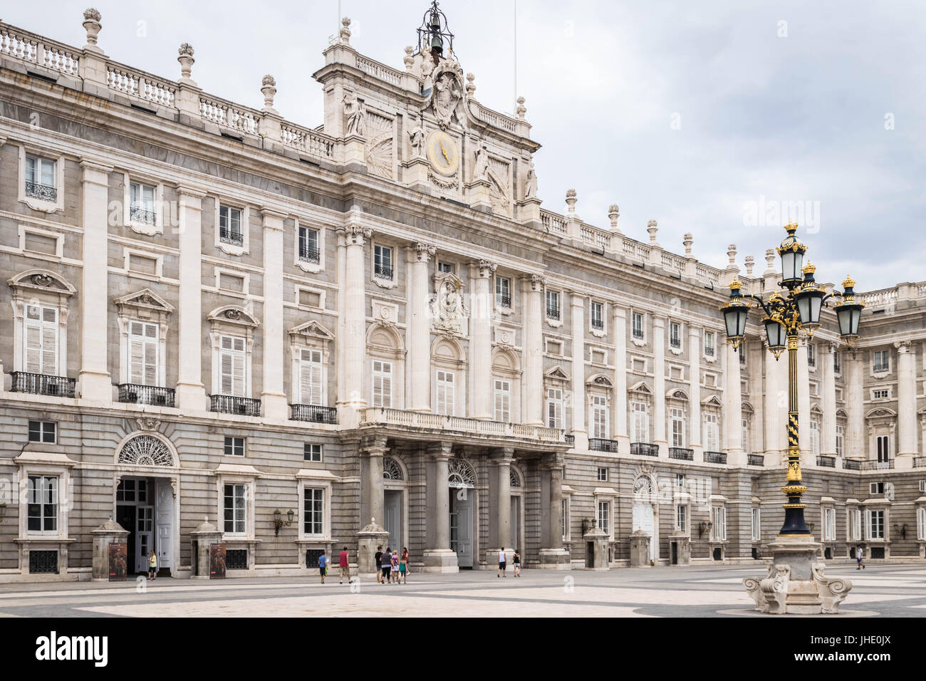 Palacio real de madrid hi-res stock photography and images - Alamy