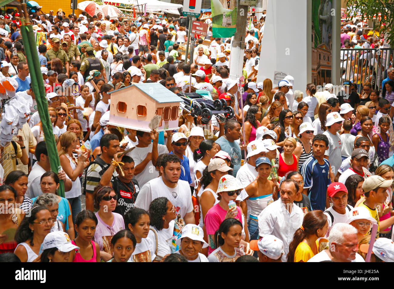 Crowd hope hi-res stock photography and images - Alamy