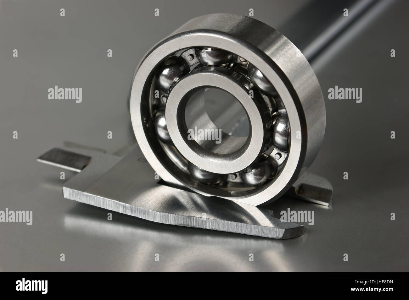 Bearing mechanical hi-res stock photography and images - Alamy