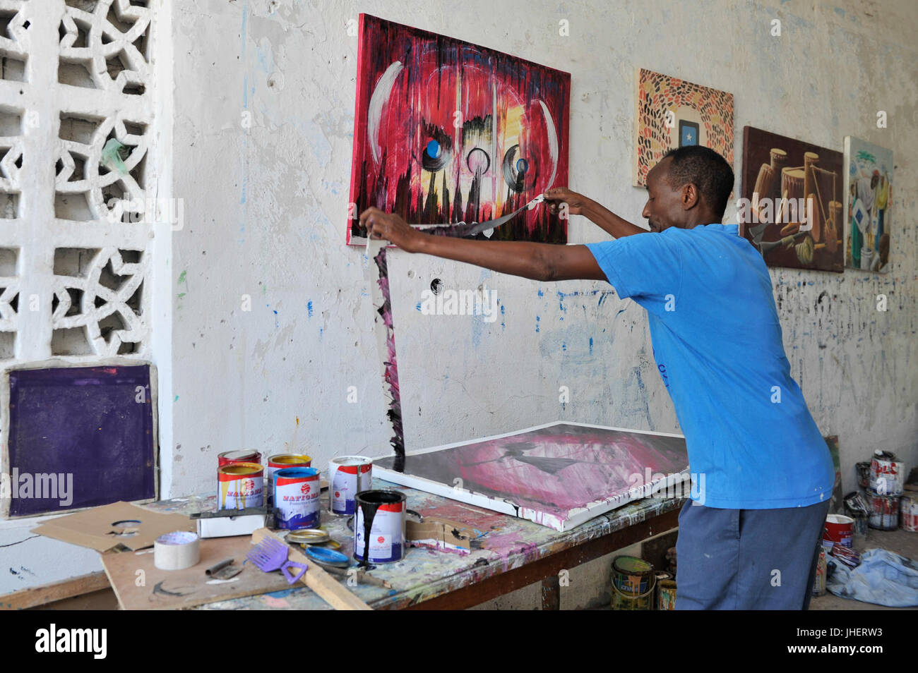 African artist exhibition hi-res stock photography and images - Alamy