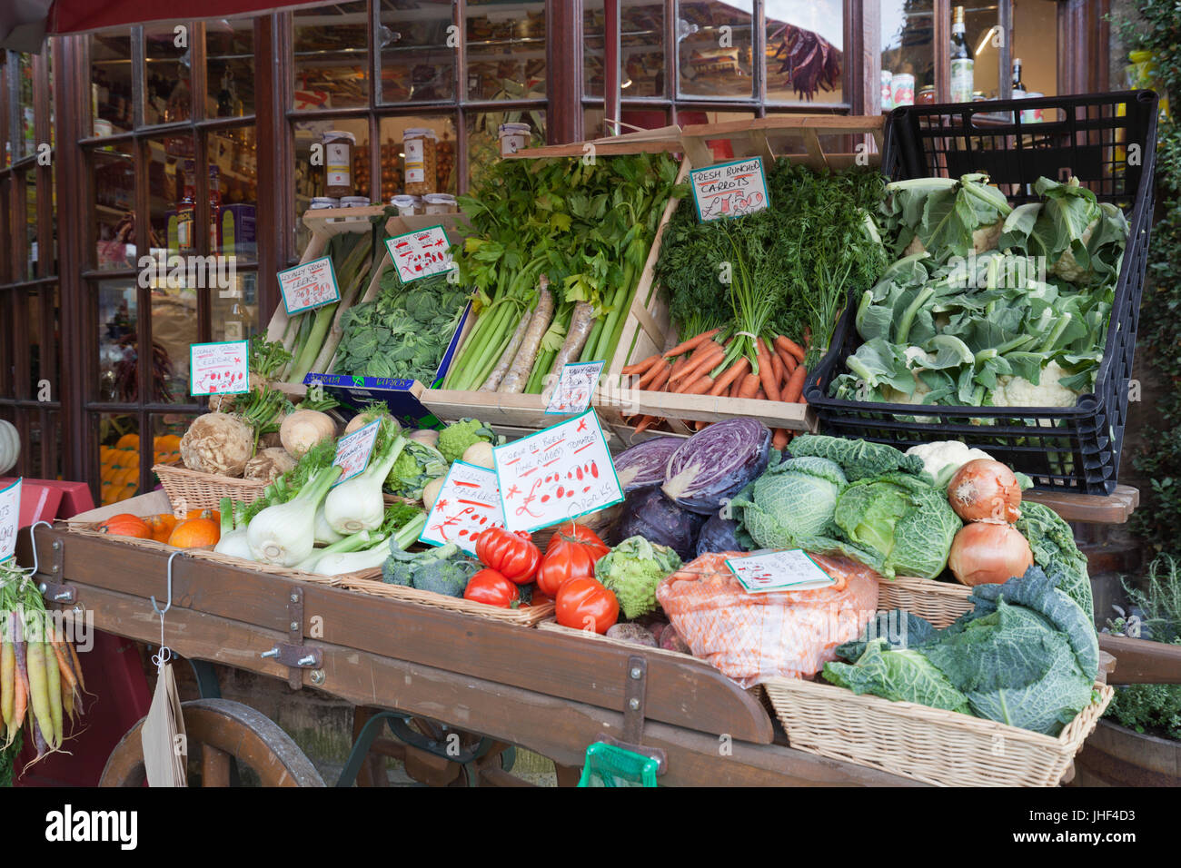 Vegetable cart hi-res stock photography and images - Alamy