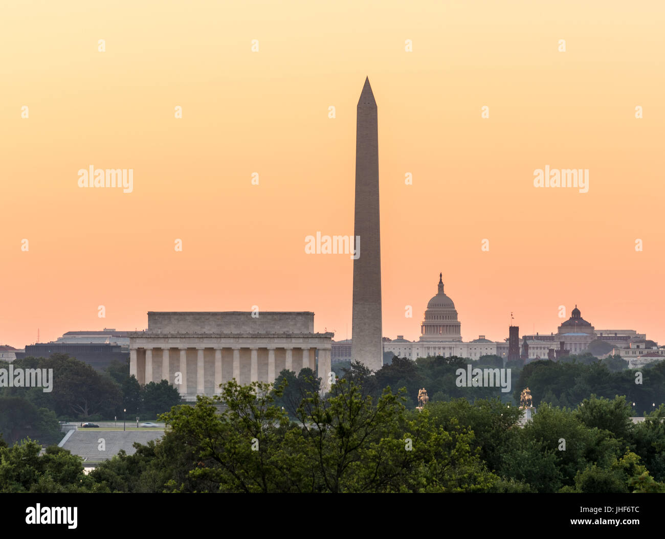 Landscape washington monument from hi-res stock photography and images ...