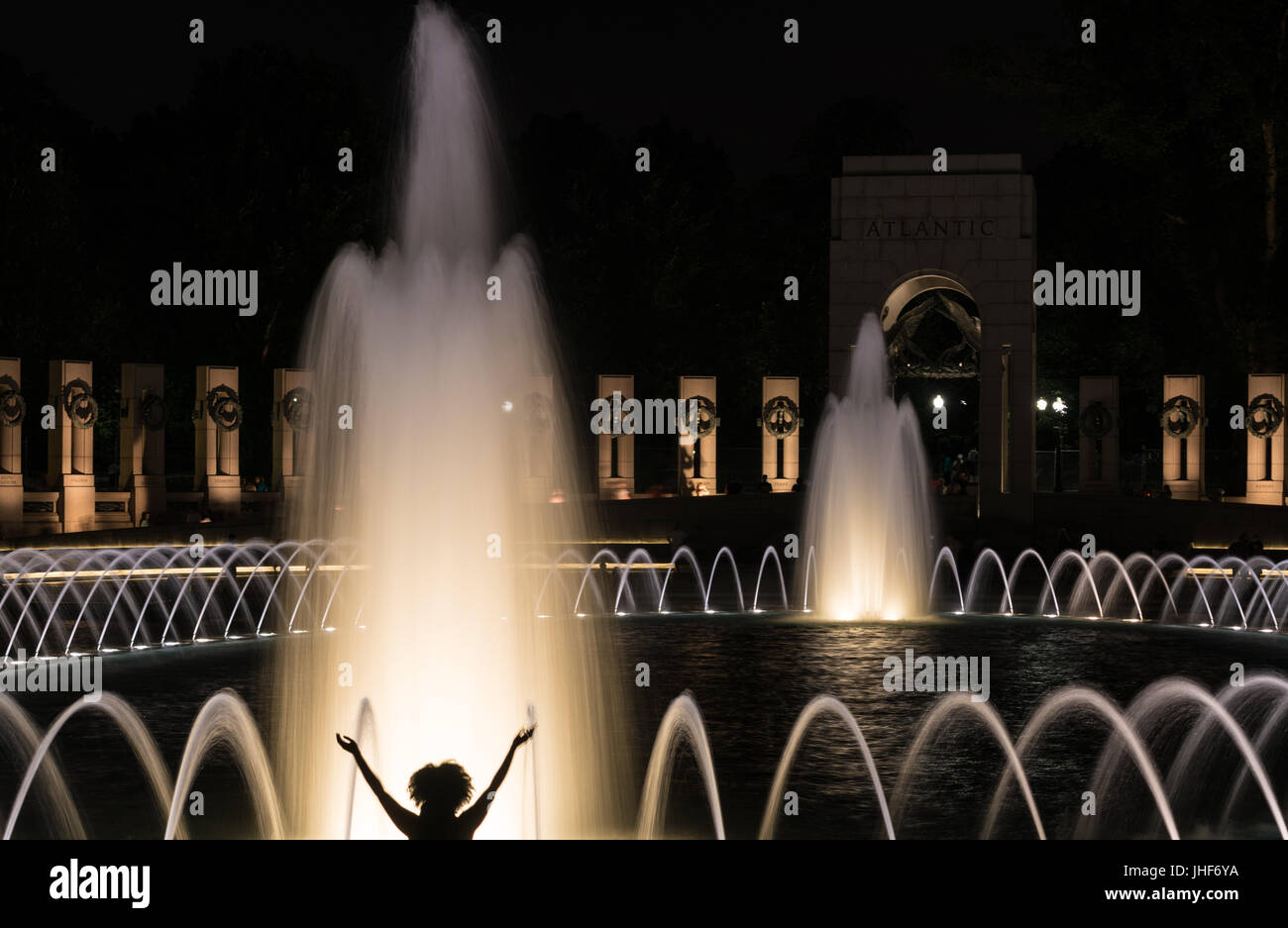 Fountains at World War Two memorial Stock Photo - Alamy