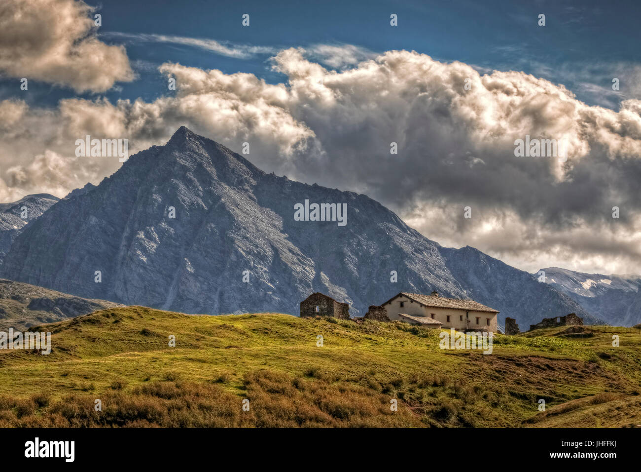 Alpine House High Resolution Stock Photography and Images - Alamy