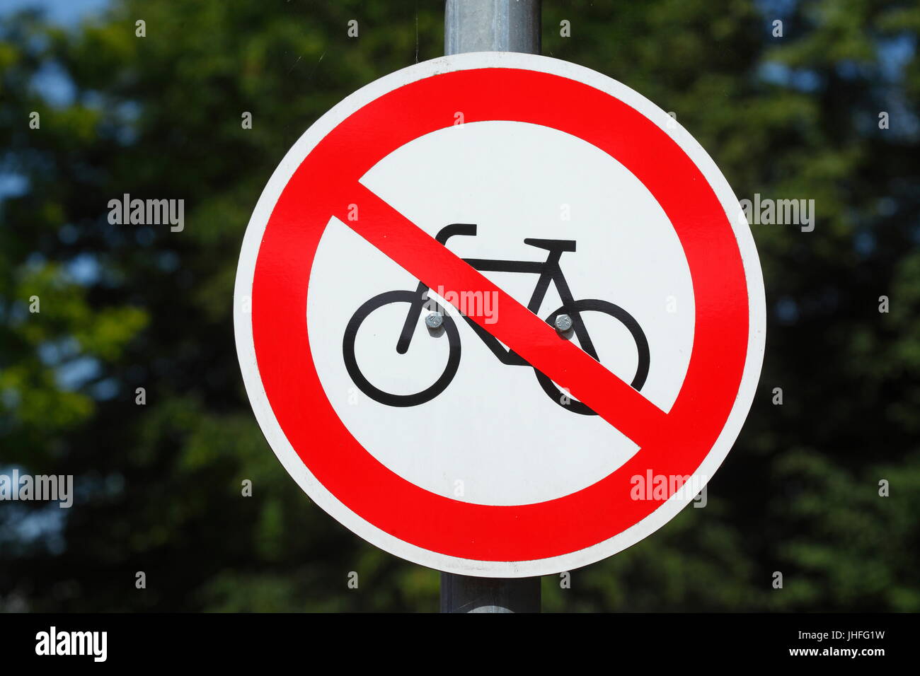 No parking sign for cycles hi-res stock photography and images - Alamy