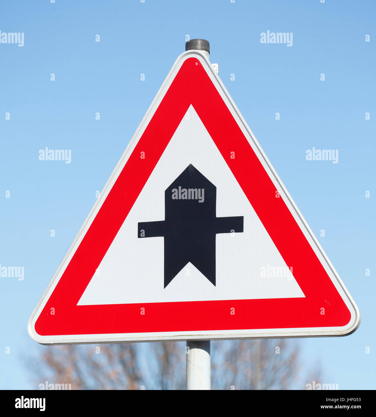 Traffic sign right of way hi-res stock photography and images - Alamy