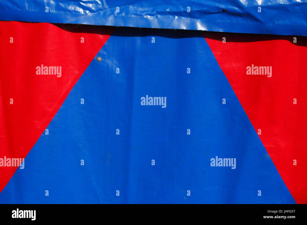 Blue plastic tarpaulins hi-res stock photography and images - Alamy