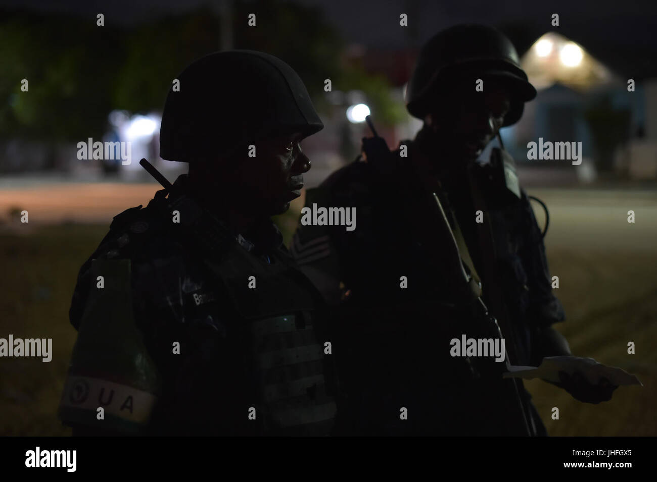 Nighttime police response hi-res stock photography and images - Alamy