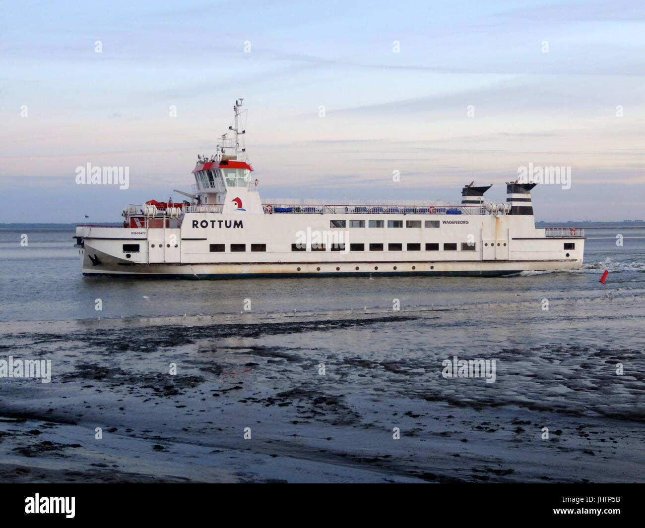 20150929 Veerboot Rottum Lauwersoog Schiermonnikoog Stock Photo - Alamy