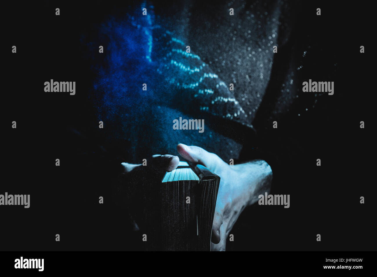 Dusty hands hi-res stock photography and images - Alamy