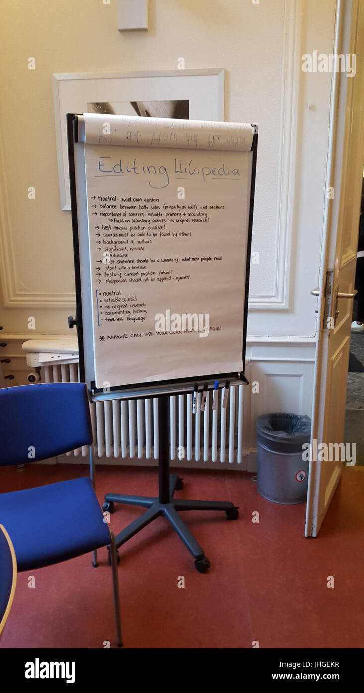 20151113 - Maastricht University - Autumn 2015 - meeting 2, group 1 (2 ...