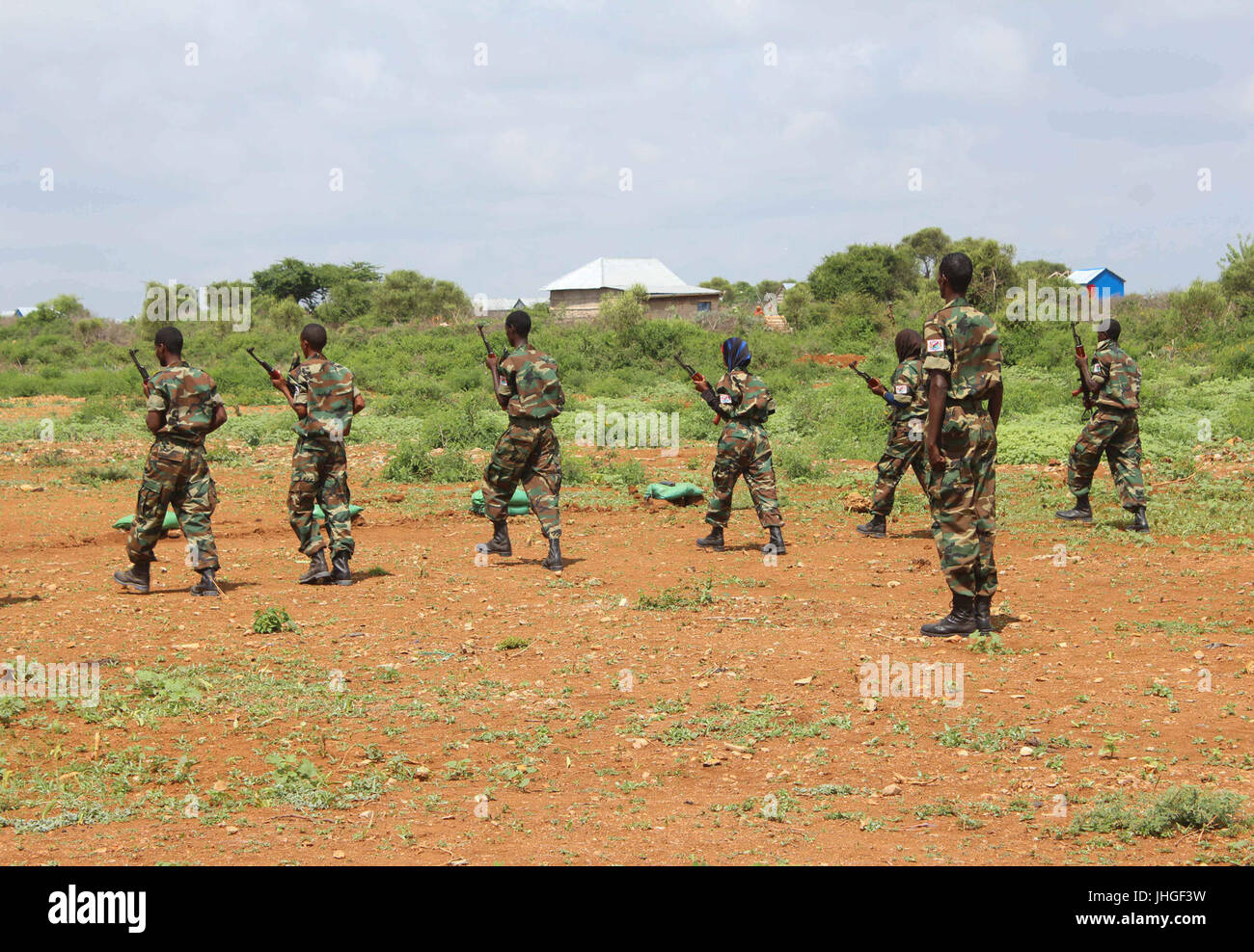 Modern army soldiers hi-res stock photography and images - Alamy