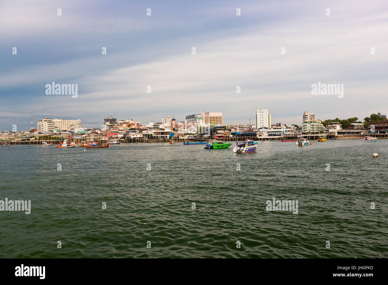 Cityscape sea hi-res stock photography and images - Alamy