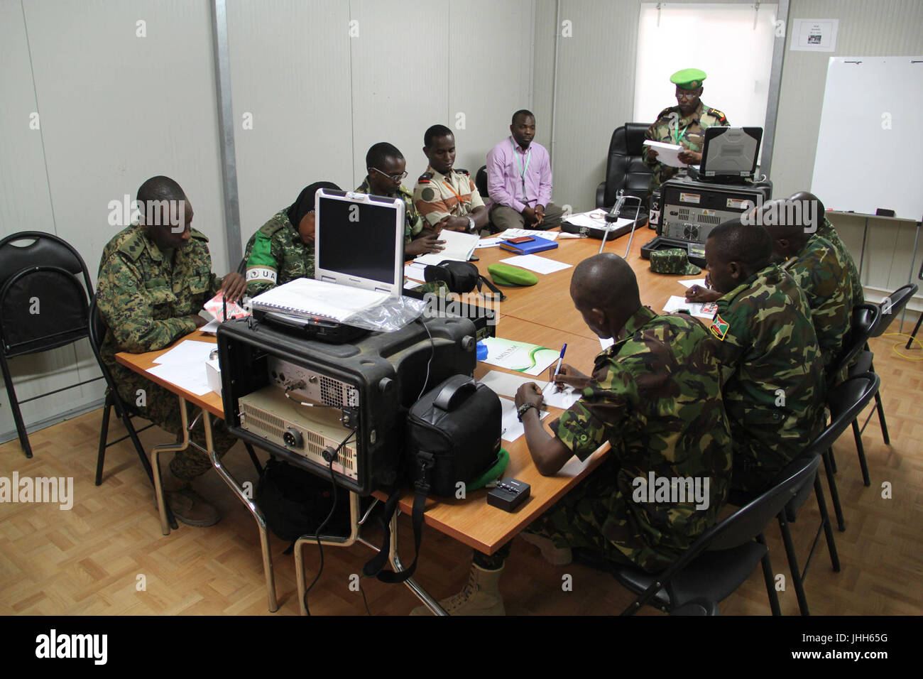 Military communication strategies hi-res stock photography and images ...