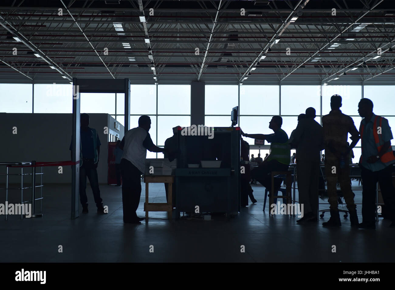 Airport staff security checkpoint hi-res stock photography and images ...