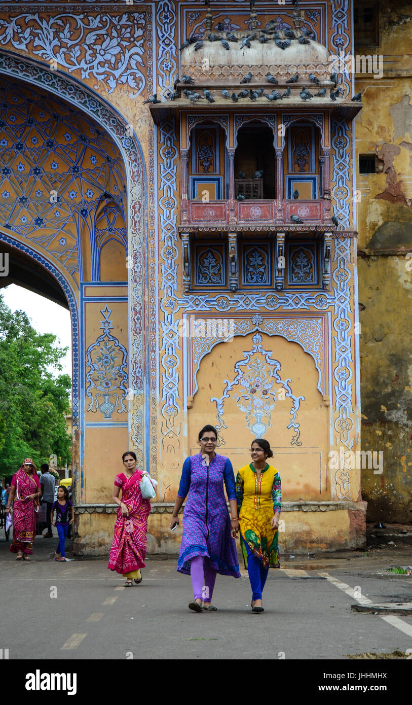 Lady on rickshaw hi-res stock photography and images - Alamy