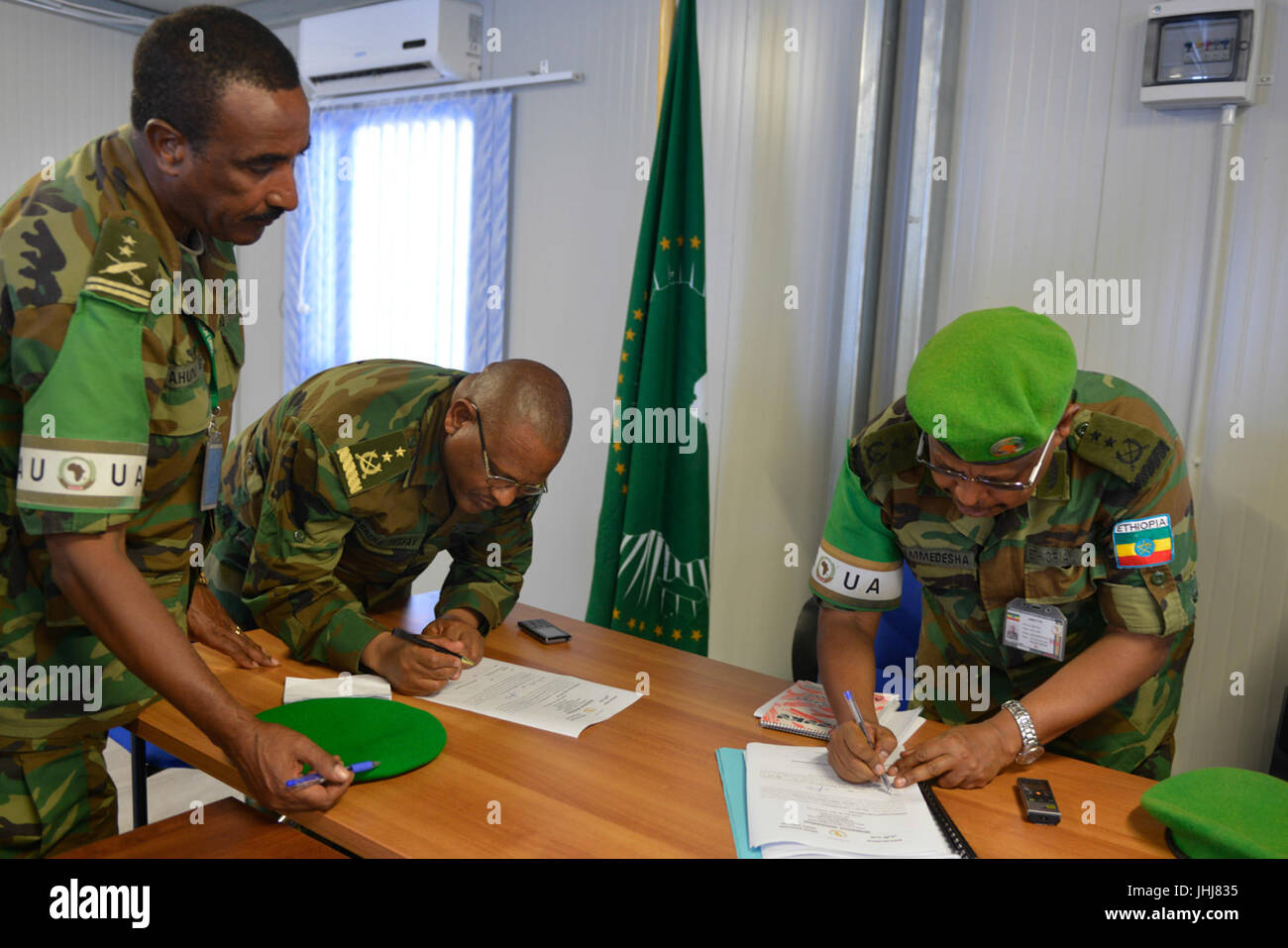 Military change command ceremony hi-res stock photography and images ...