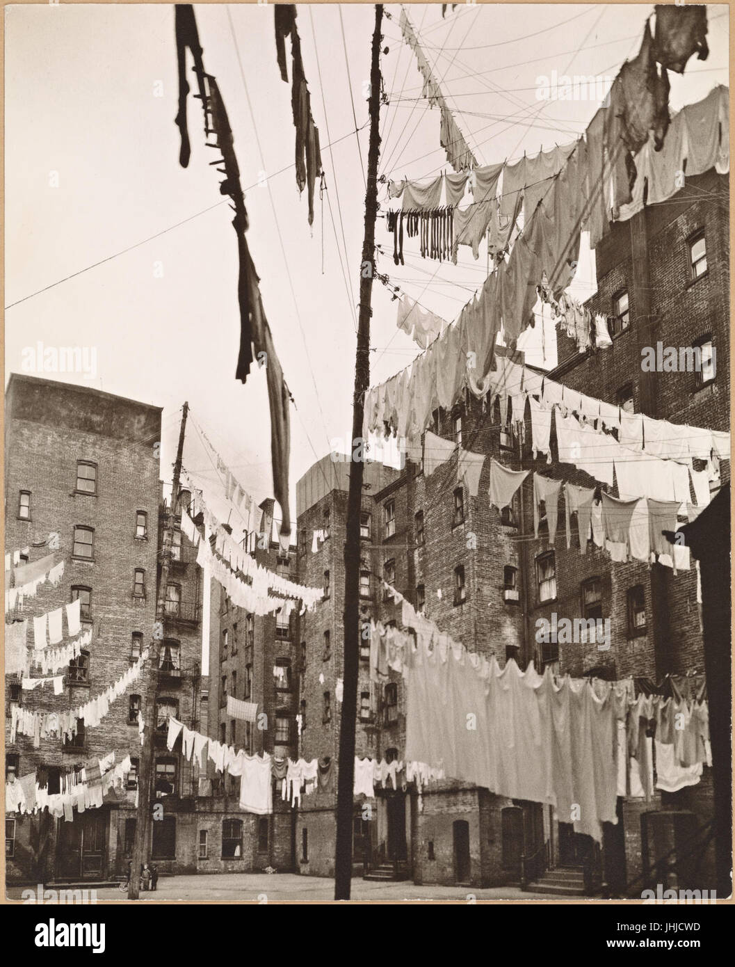 Tenement house new york hi-res stock photography and images - Alamy