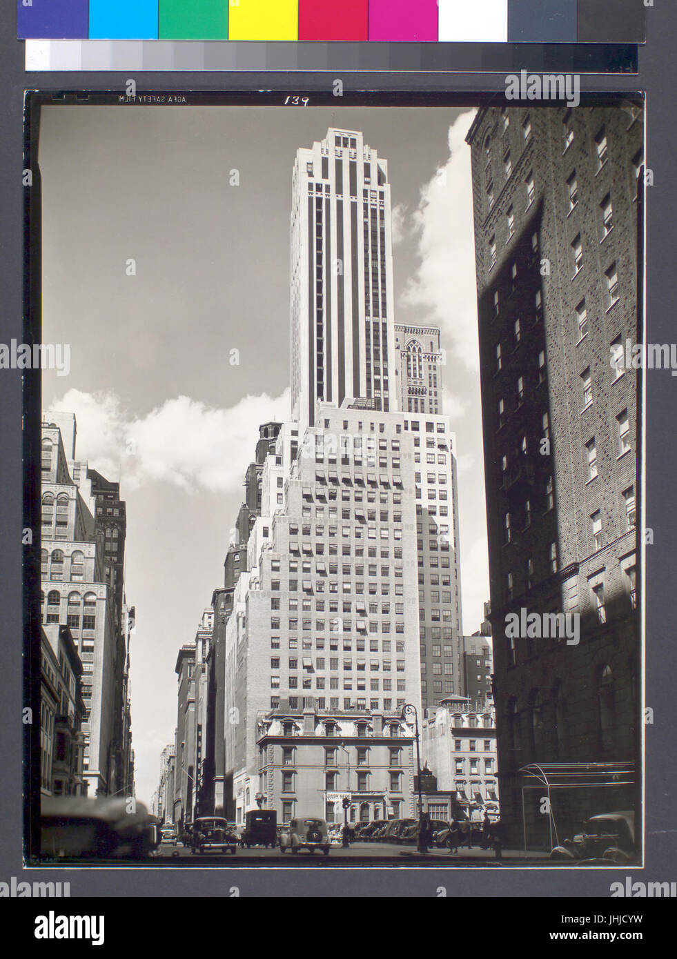 Madison Avenue, looking north from 38th Street, Manhattan (NYPL ...