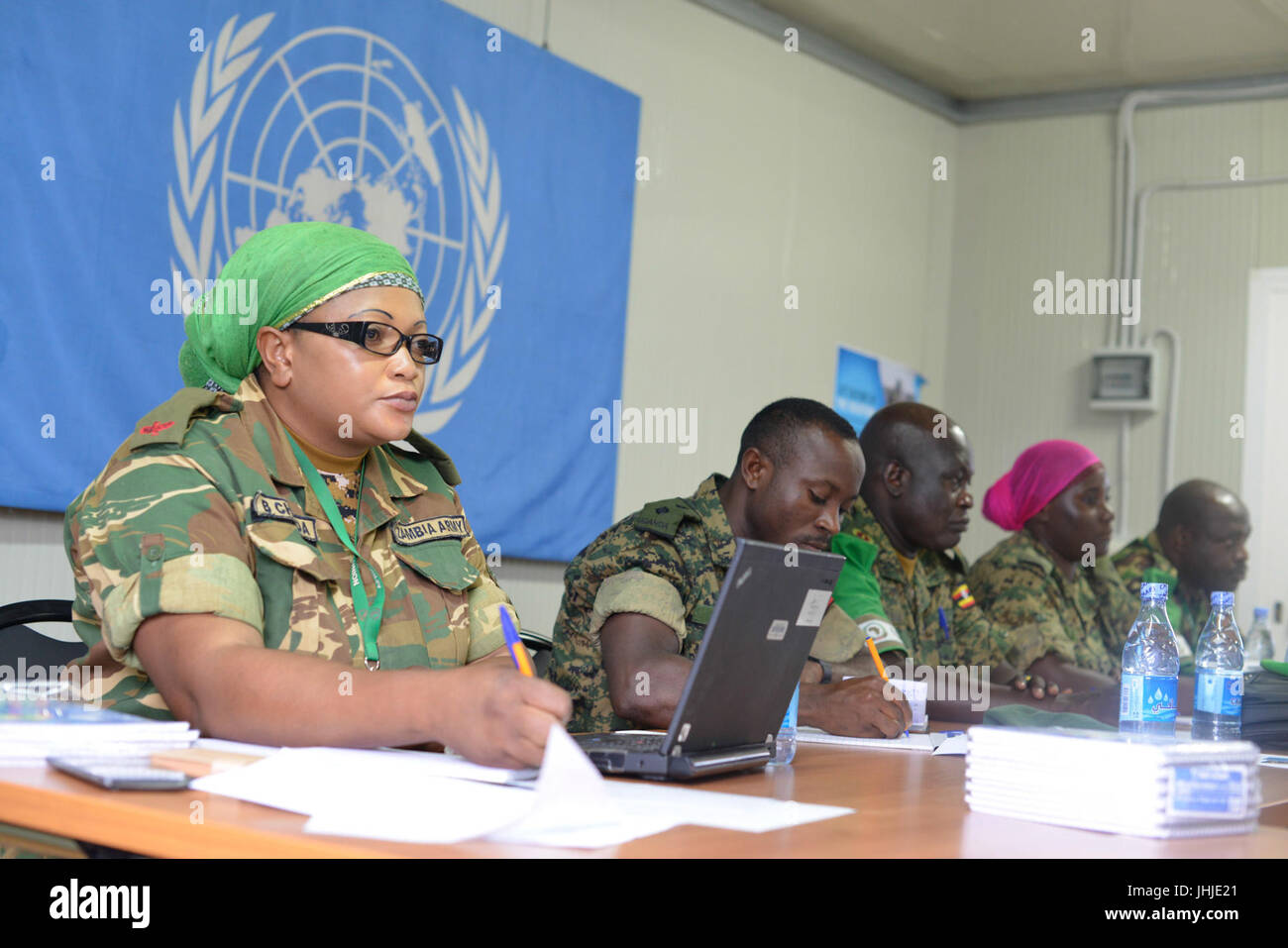 Humanitarian aid human rights hi-res stock photography and images - Alamy
