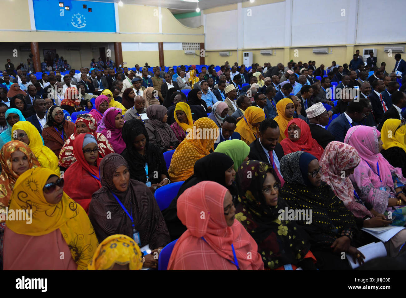 Office opening ceremony hi-res stock photography and images - Alamy