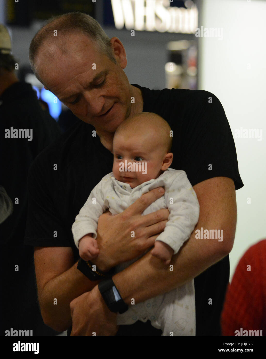 Rory Coleman (Sir Ranulph Fiennes trainer) returning to Gatwick 2015 ...