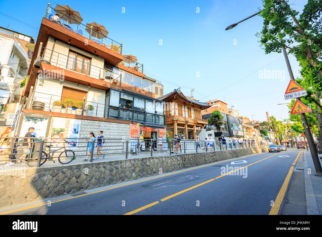 Samcheongdong street hi-res stock photography and images - Alamy