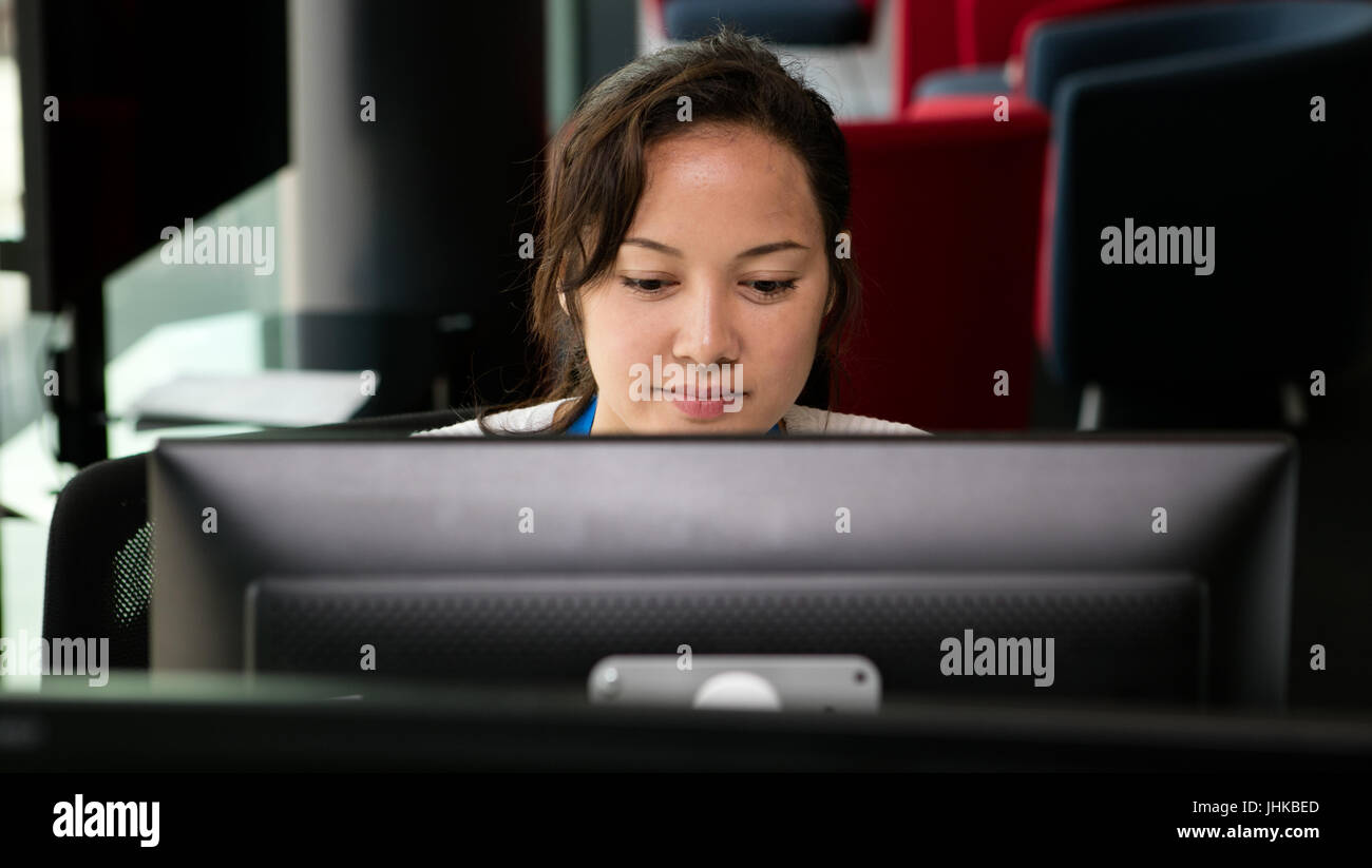 Hacked computer screen hi-res stock photography and images - Alamy