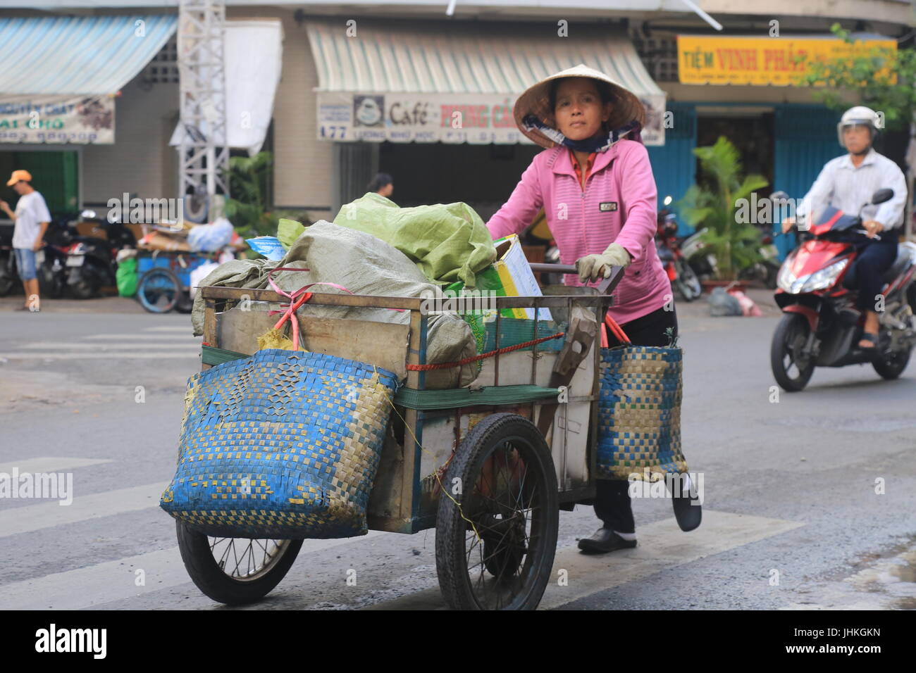 Cho lon hi-res stock photography and images - Alamy