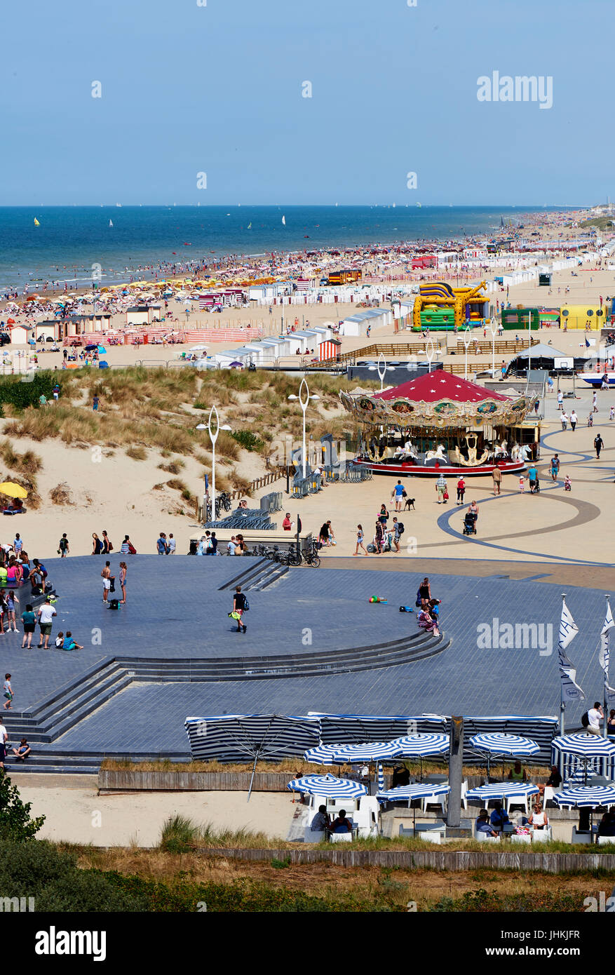 Beach de panne west flanders hi-res stock photography and images - Alamy