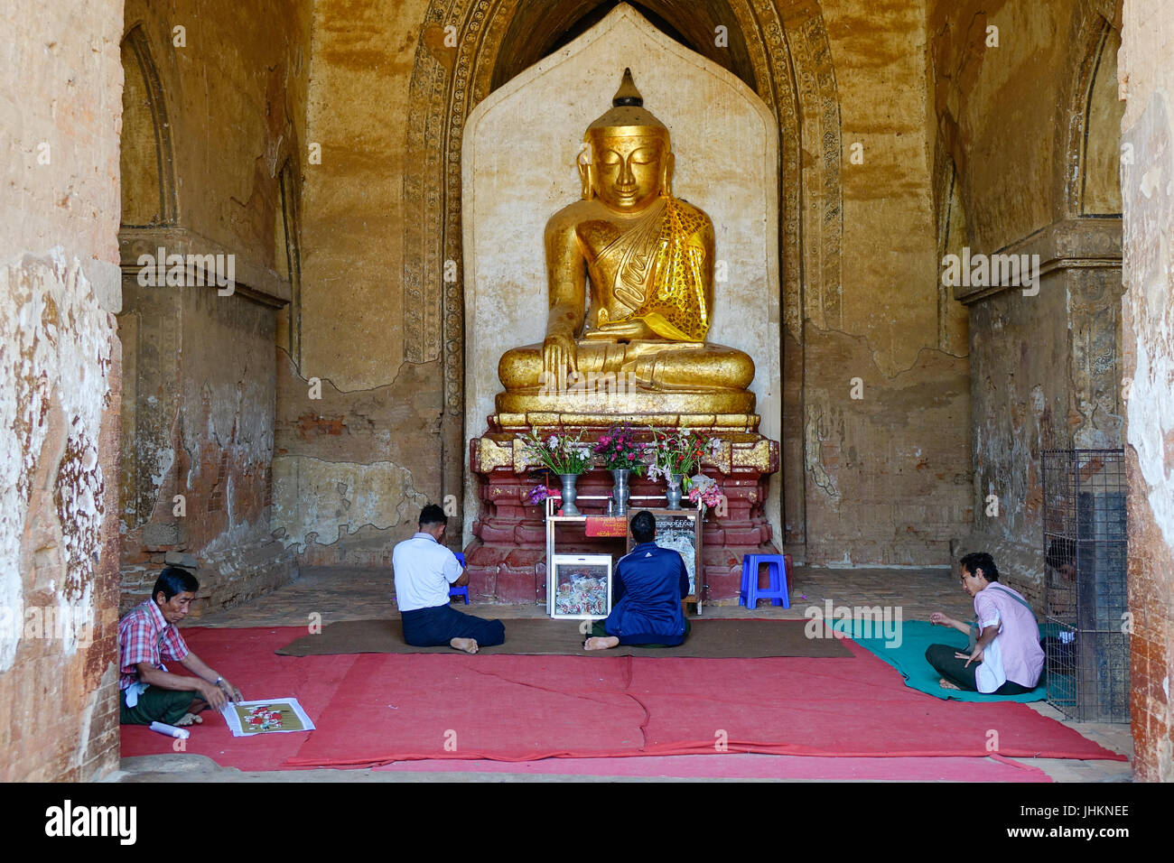 Visit mandalay temples hi-res stock photography and images - Alamy