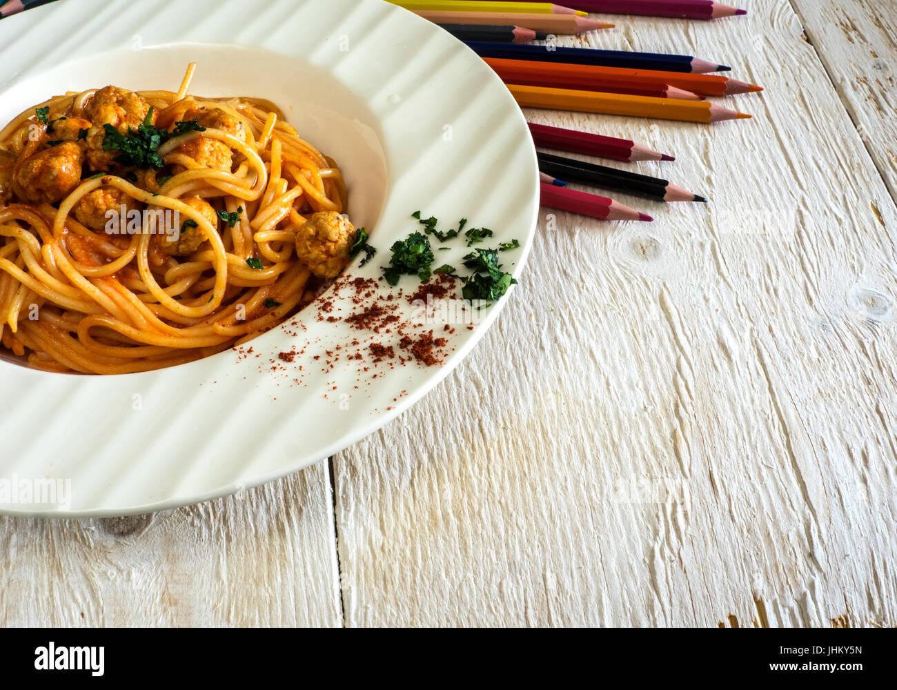 Children's menu: Spaghetti with chicken meatballs and tomato sauce ...