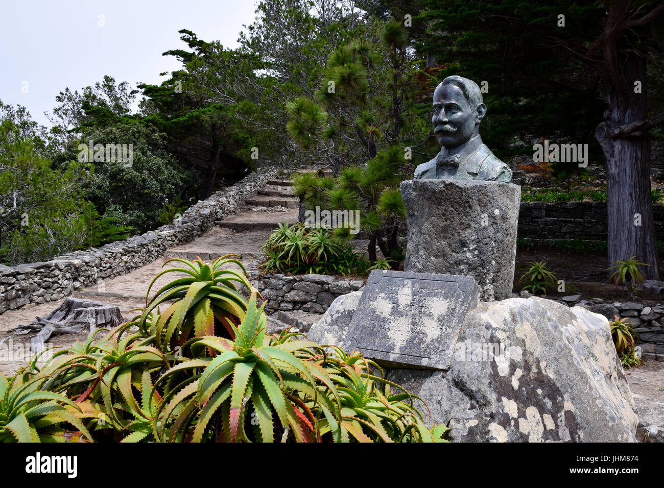 Statue of Antonio Schiappa de Azevedo at the peak of Pico do Castelo ...