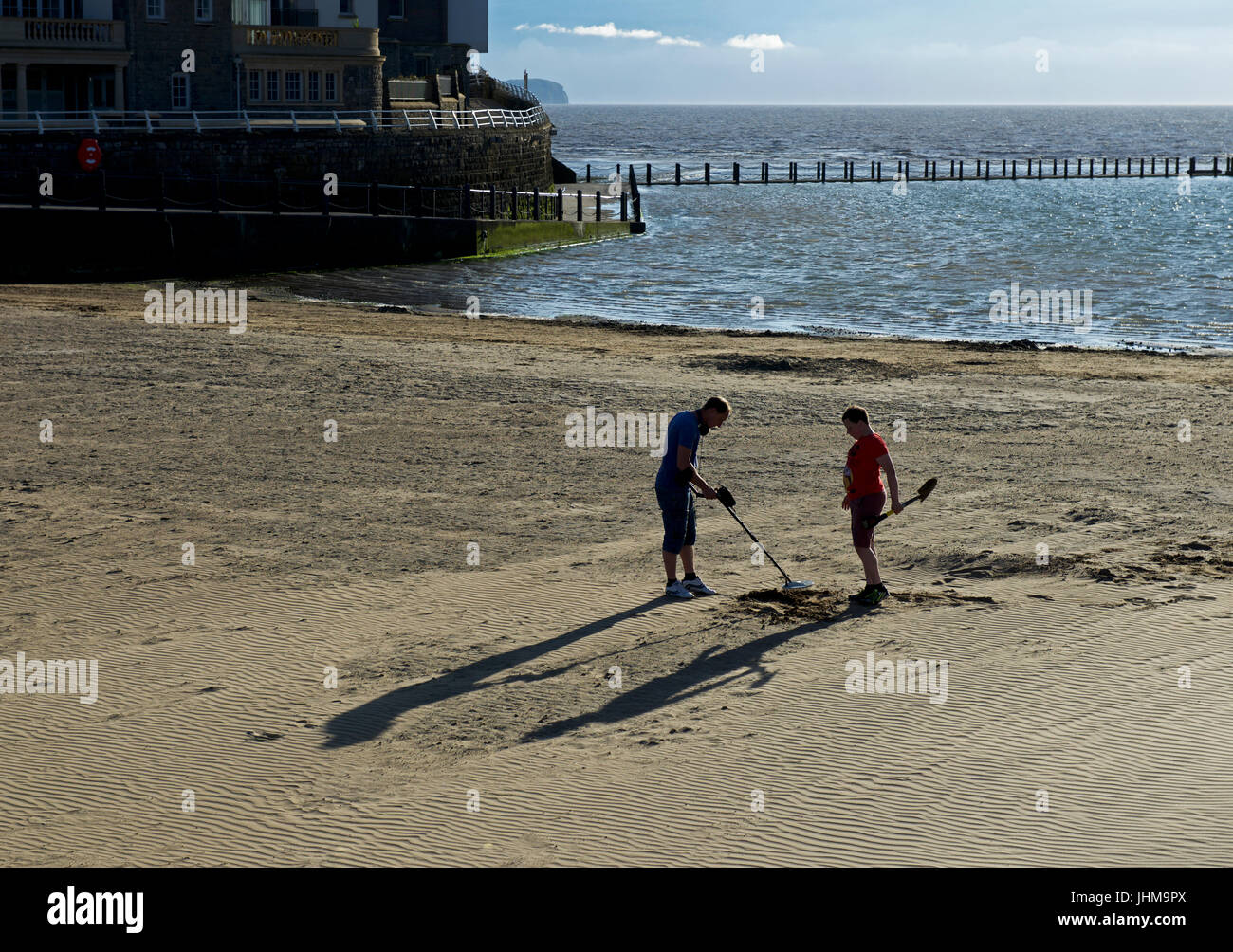 Metal detecting uk hi-res stock photography and images - Alamy