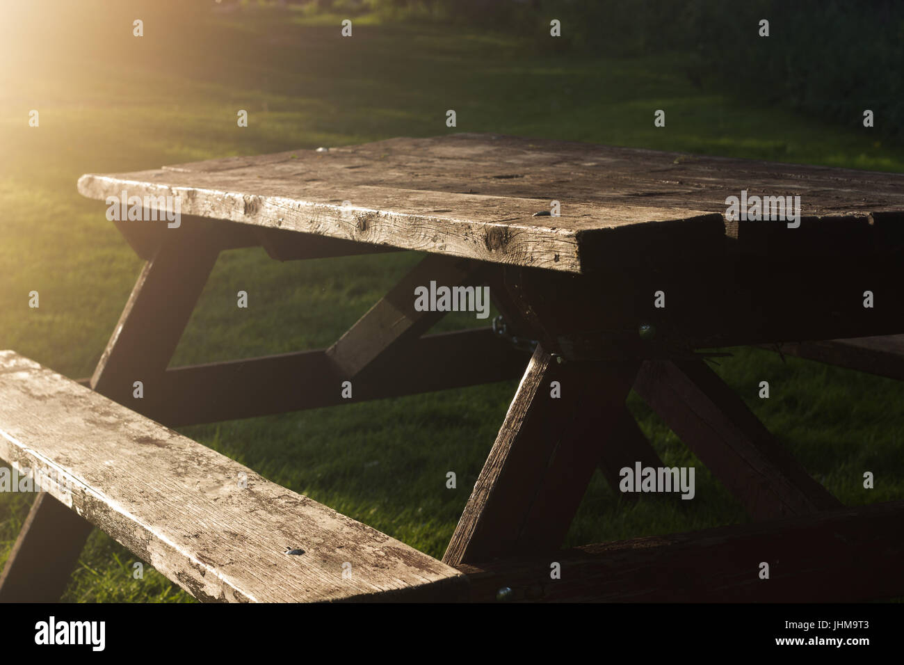 picnic table at a park Stock Photo - Alamy