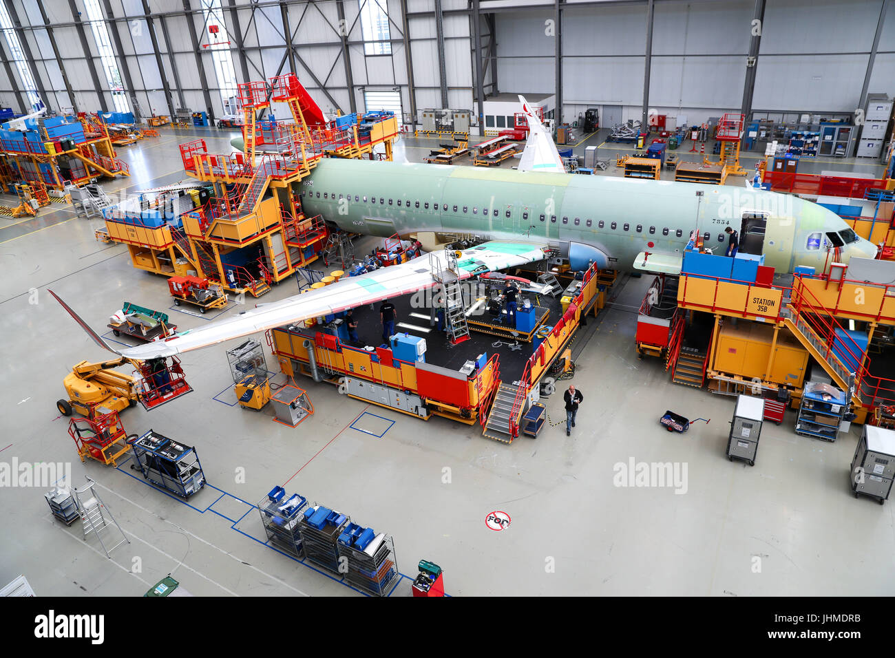 Hamburg, Germany. 14th July, 2017. Airbus employees working in the ...
