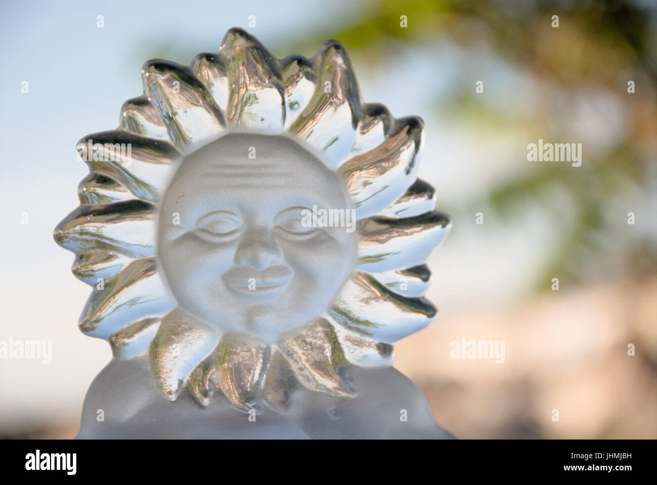 Lalique style glass sun sculpture hi-res stock photography and images ...